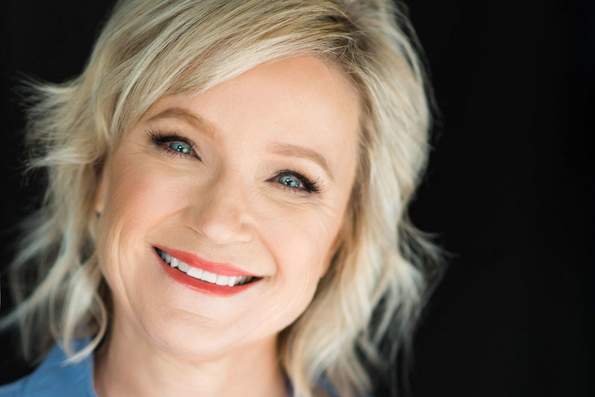 205: Replacing Clutter with Connection w/ Tracy McCubbin - Lavendaire